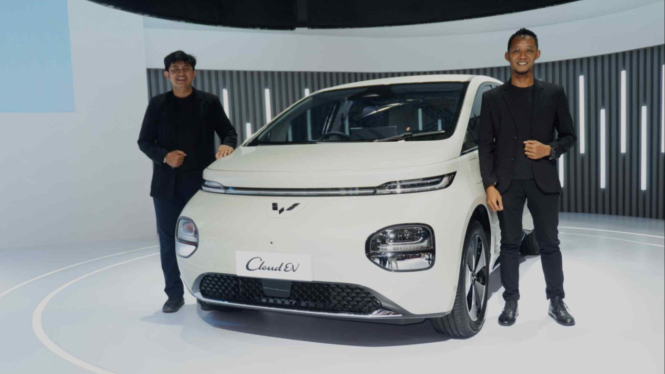 Harga Resmi Wuling Cloud EV Lebih Murah Rp13 Juta Harga Resmi Wuling Cloud EV Lebih Murah Rp13 Juta