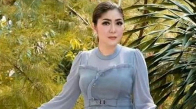 Outfit Putri Candrawathi Saat Rekonstruksi hingga Puluhan Juta