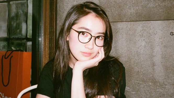 Selain Marion Jola, 4 Penyanyi Asia Kelahiran 2000 Ini Terlihat Imut