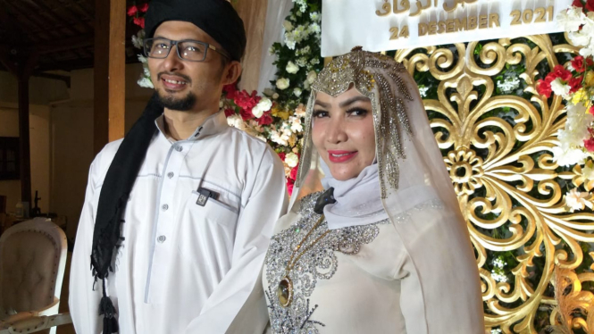 Kena Zonk! Curhat Pilu Roro Fitria Biayai Resepsi Sampai Mahar, Baru ... Kena Zonk! Curhat Pilu Roro Fitria Biayai Resepsi Sampai Mahar, Baru ...