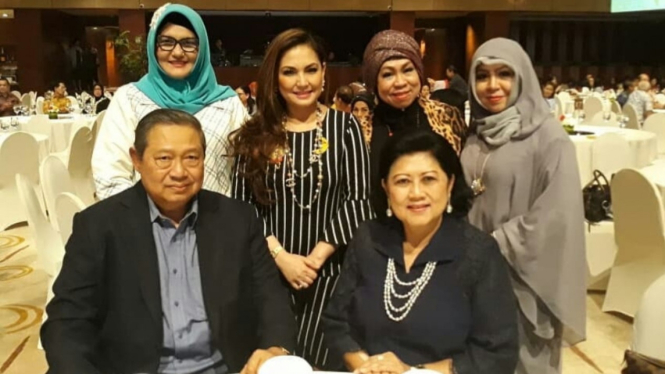 Kabar Terkini Ratih Purwasih, Penyanyi Yang Hujan Turun Lagi... Kabar Terkini Ratih Purwasih, Penyanyi Yang Hujan Turun Lagi...