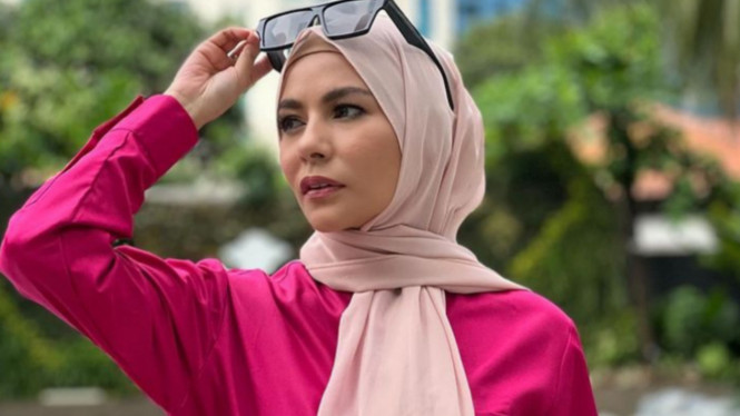 5 Kisah Artis Putuskan Berhijab, Cobaan Dipuji Cantik Tanpa Hijab