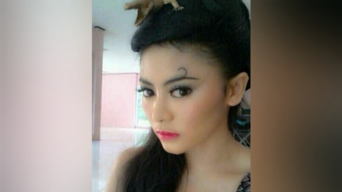 7 Potret Jadul Vitalia Shesya, Kini Seksi Dulu Pernah Berhijab