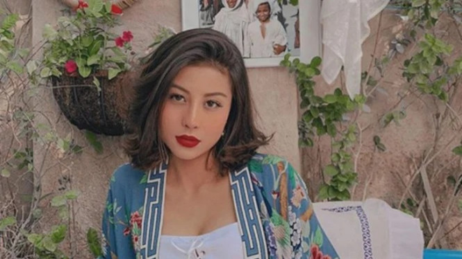 Ini Dia 6 Artis Perokok Aktif, Nomor 3 Sempat Keciduk Diam-diam | Halaman 3