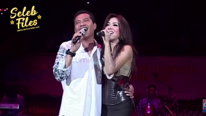 9 Potret Jadul Anang Hermansyah dan Syahrini Buat Syok, Nomor 8 Ciuman