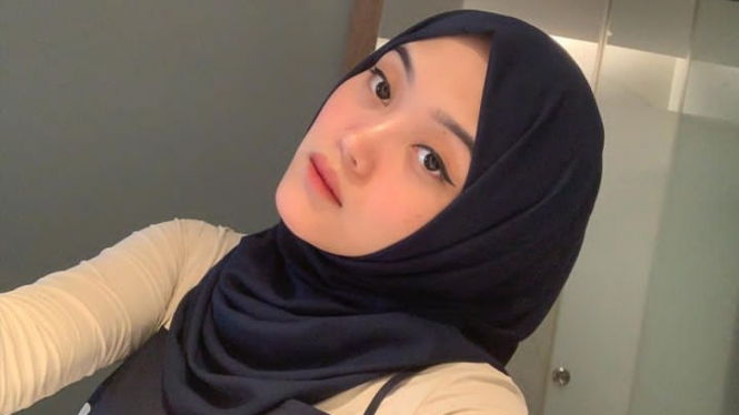 Putri Delina Dihujat Sebut Sule Paling Takut Padanya, Netizen: Bangga? Putri Delina Dihujat Sebut Sule Paling Takut Padanya, Netizen: Bangga?