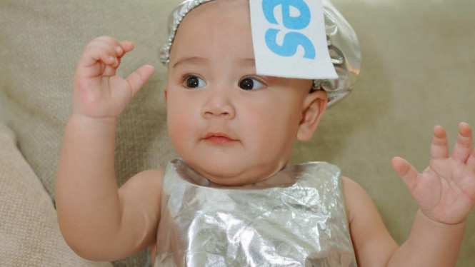 Gak Berhenti Bikin Gemas, Intip 7 Potret Rayyanza Kini Jadi Cokelat!