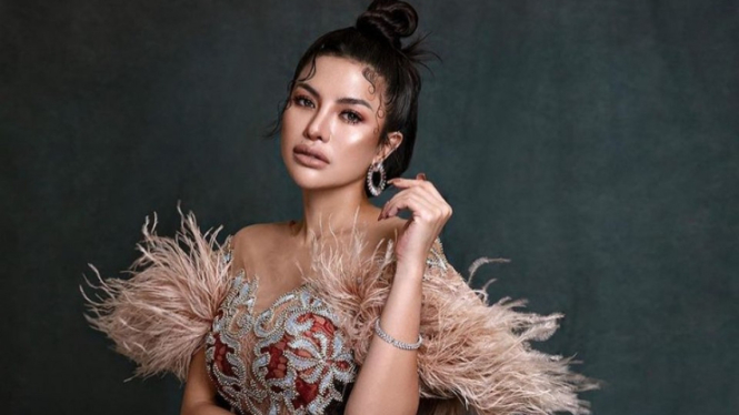 7 Artis Indonesia yang Sering Kawin Cerai, Ada yang Sampai 4 Kali? 7 Artis Indonesia yang Sering Kawin Cerai, Ada yang Sampai 4 Kali?