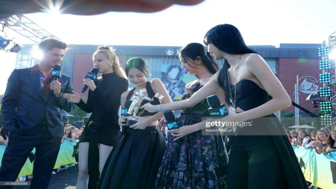 Cetak Sejarah di MTV VMA, BLACKPINK Langsung Menangkan 2 Trofi