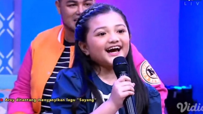 Kocak! Begini Gaya Arsy Tirukan Cara Bicara Anang Hermansyah