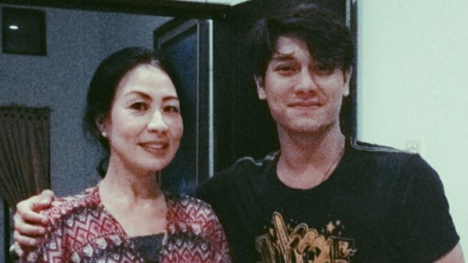 Ivonne Inawade Dituding Jadi Istri Pertama Rizky Billar, Ini Fakta ... Ivonne Inawade Dituding Jadi Istri Pertama Rizky Billar, Ini Fakta ...