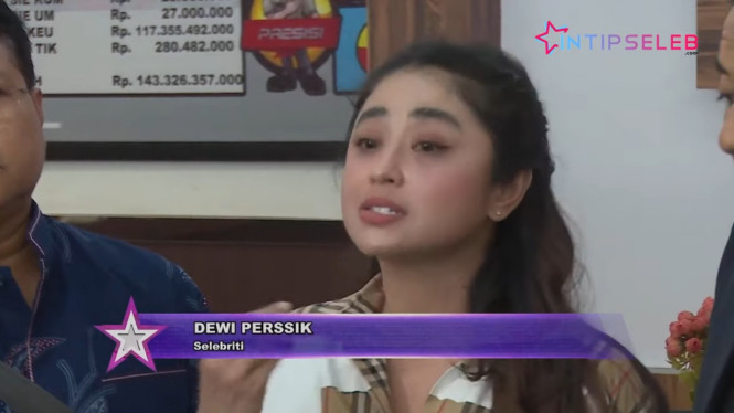 VIDEO: Dewi Perssik Ogah Cabut Laporan, Tegas Tidak Akan Plin-plan