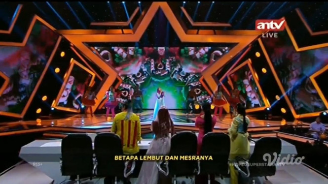 Sempat Jadi Dosen Tamu di AS, Ikke Nurjanah Tampil Memukau Bawakan Lagu Terpesona di Koplo Superstar