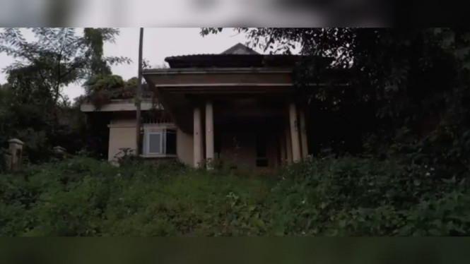 Intip 4 Rumah Artis yang Terbengkalai, Ada Milik Musisi Tanah Air