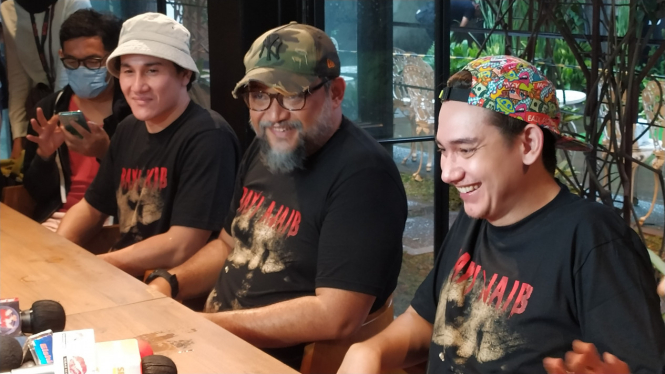 Adipati Dolken Senang Dapat Peran Jahat di Bayi Ajaib Adipati Dolken Senang Dapat Peran Jahat di Bayi Ajaib