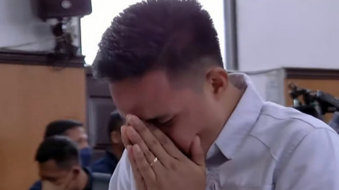 Divonis 1 Tahun 6 Bulan, Ini Pesan Richard Eliezer Untuk Para Pendukungnya Divonis 1 Tahun 6 Bulan, Ini Pesan Richard Eliezer Untuk Para Pendukungnya