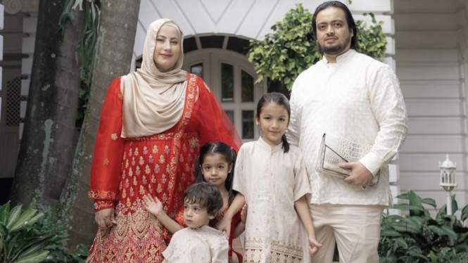 Ternyata Ini Pekerjaan Mentereng Syech Zaki Alatas Suami Tasyi Athasyia ... Ternyata Ini Pekerjaan Mentereng Syech Zaki Alatas Suami Tasyi Athasyia ...