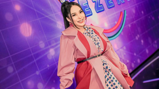 5 Potret Nayunda Nabila, Biduan Dangdut yang Terseret Kasus SYL 5 Potret Nayunda Nabila, Biduan Dangdut yang Terseret Kasus SYL