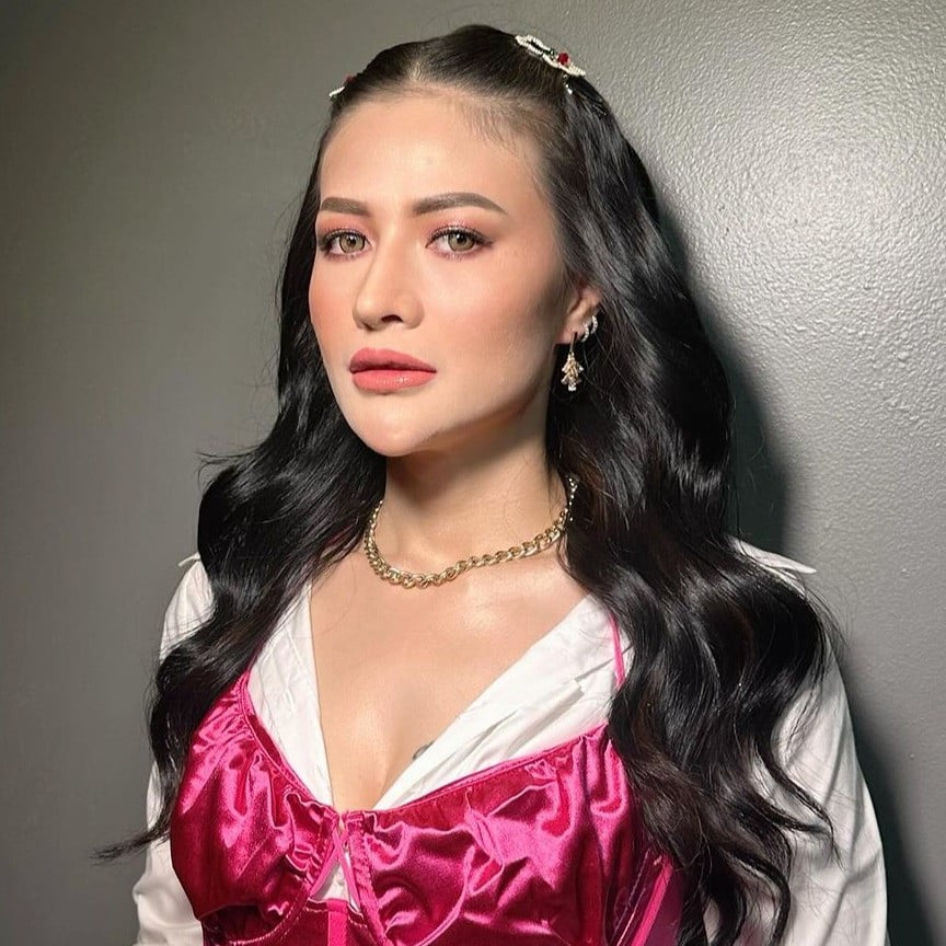 Kumpulan Biodata Artis Dangdut Beserta Lagu Terpopulernya