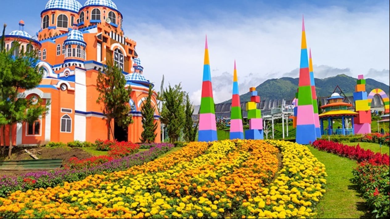 Foto Surga Flora Nusantara, 5 Taman Bunga Terindah di Indonesia yang ...