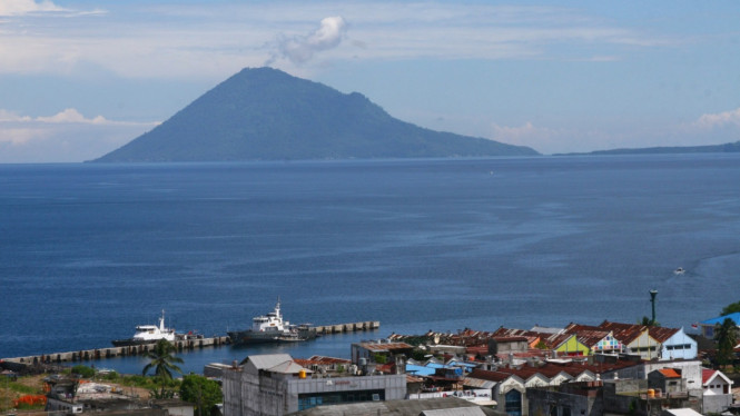Gunung Soputan, Volcano Aktif yang Jadi Surga Pendaki dan Pemburu Panorama