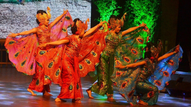 Raden Tjetje Somantri dan Keabadian Tari Merak Sunda