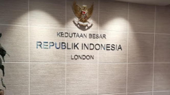 Aksi Provokatif Bonnie Blue Hina Merah Putih, KBRI London Resmi ...