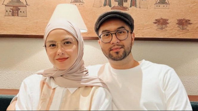 Terungkap, Ini Profesi Suami Revalina S Temat, Rendy Aditya