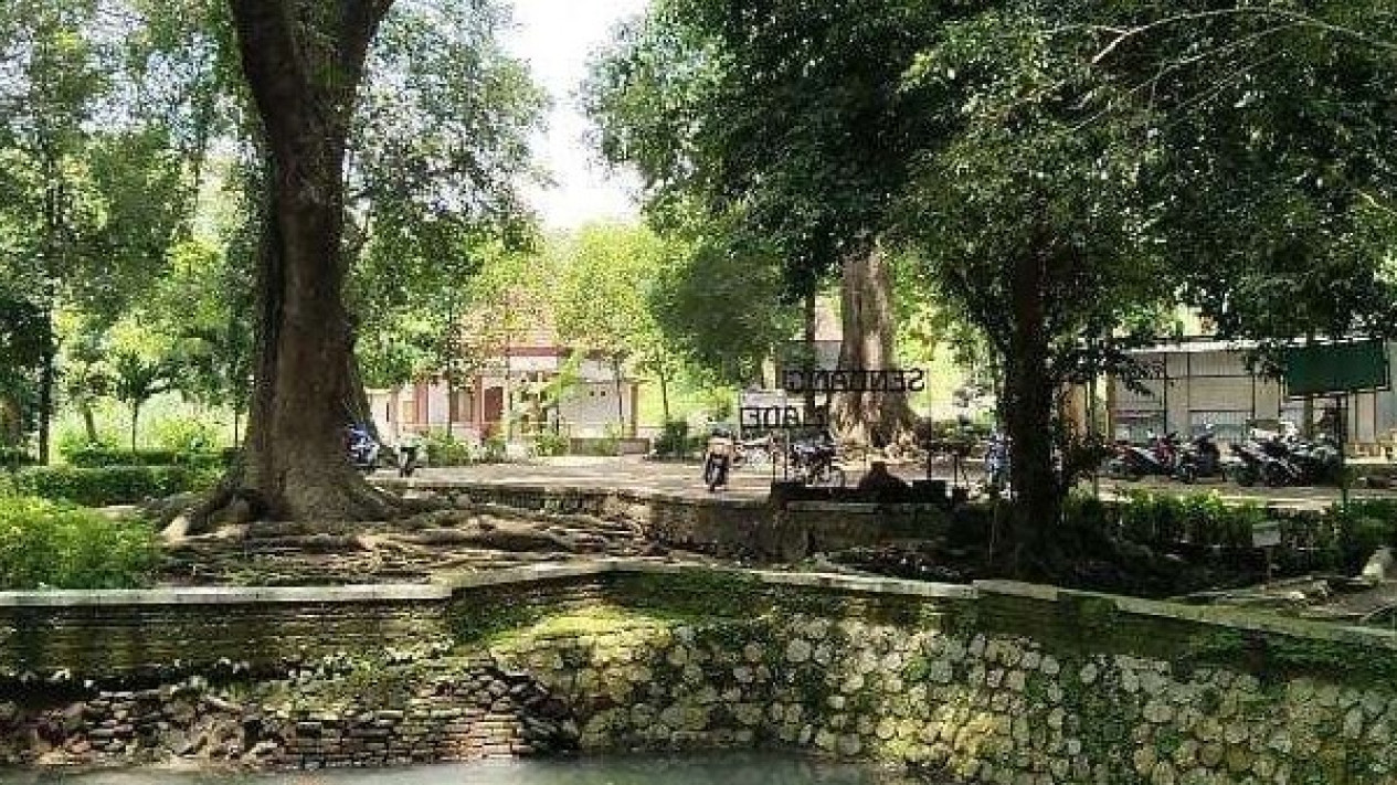 Foto Ajak Keluarga Berlibur ke Sendang Made: Destinasi Wisata Sejarah ...