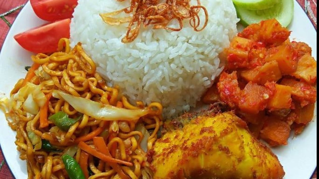 Foto Nikmati Kelezatan Nasi Rames dengan Resep Lengkap, Praktis, Enak ...