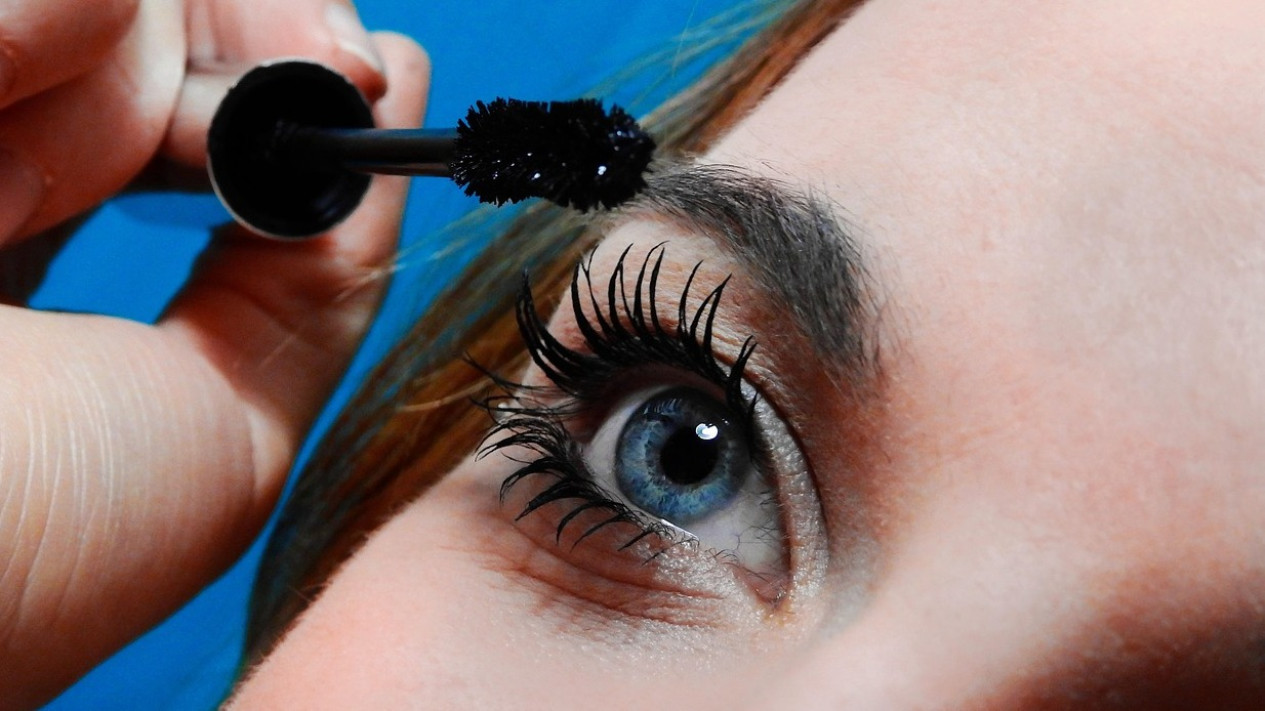 Foto 5 Rekomendasi Tampil Kece Dengan Pilihan Maskara yang Tepat, Anti ...