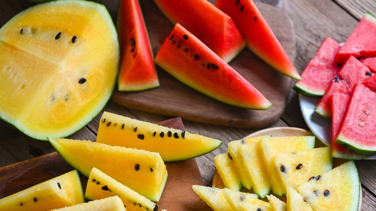 Foto Ini Perbedaan Kandungan Gizi Semangka Merah dan Semangka Kuning