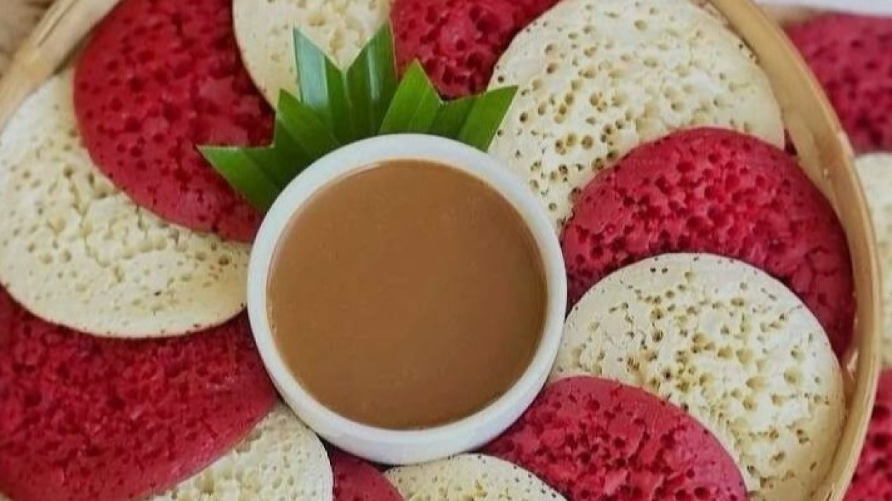 Foto Resep Serabi Merah Putih Kinca, Varian Warna Baru Dari Kue Serabi ...