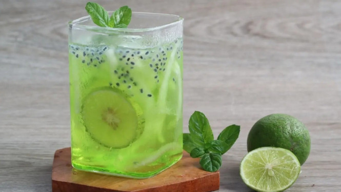 Berbuka Dengan Es Buah Segar: Minuman Dingin yang Bikin Nagih!
