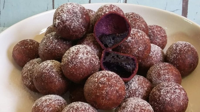 Bola Ubi Kopong: Camilan Kekinian, Kriuk di Luar, Lumer di Dalam, Bikin ...