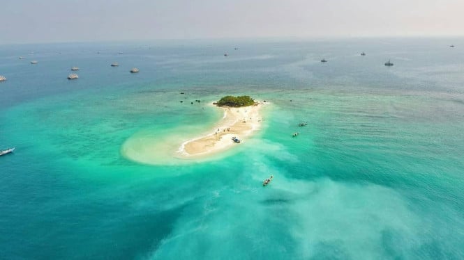 7 Pulau Terindah di Banten yang Bikin Liburan Serasa di Surga!
