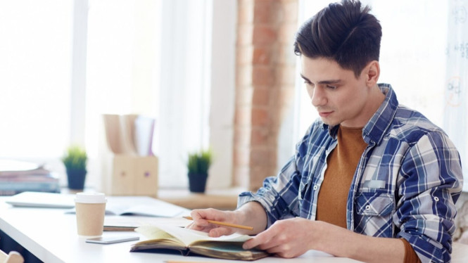 Belajar Nggak Harus Berat! Ini 7 Cara Jitu Bikin Belajar Jadi Kebiasaan ...