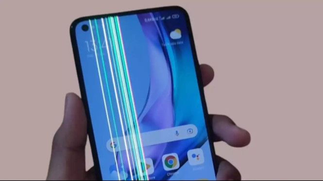 Lightsaber di Layar HP, Penyebab Garis Warna-Warni dan Cara ...