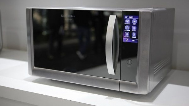 Rahasia Dapur Bersih, Trik Gampang Bikin Oven dan Microwave Kinclong ...
