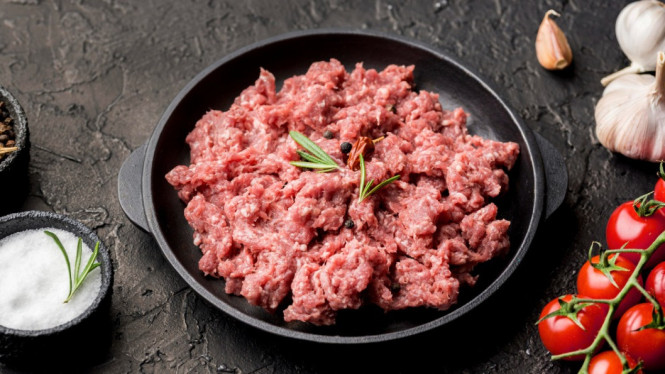 Mengolah Daging Cincang Tanpa Blender atau Chopper? Bisa, Ini Triknya!