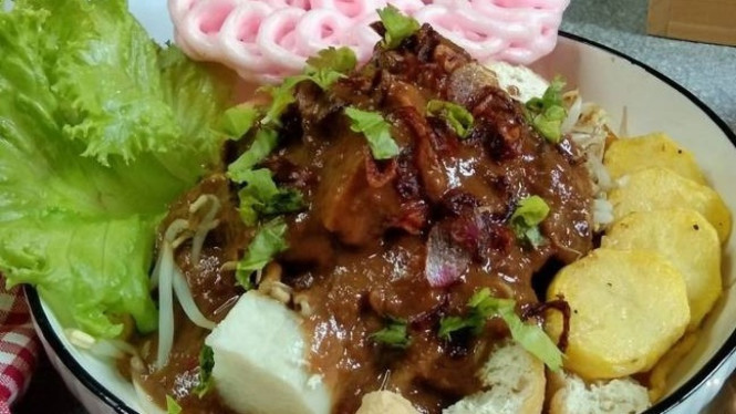 Tahu Tek Surabaya, Kuliner Khas Jawa Timur yang Gurih, Pedas, dan Bikin Nagih