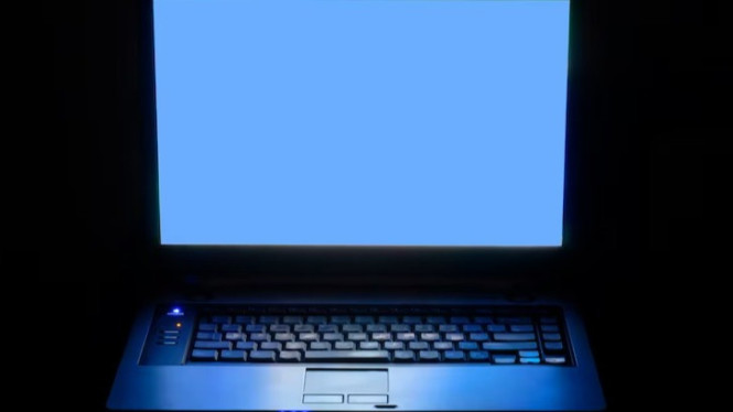 Tips Jitu Atasi Laptop Blackscreen, Gak Perlu Panik!