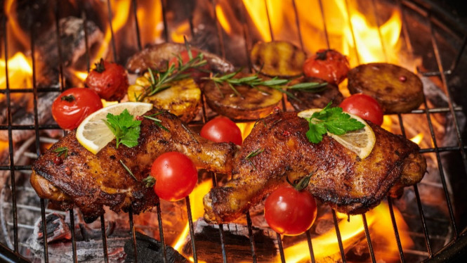 Bahaya Makanan Gosong, Mengapa Harus Dihindari?