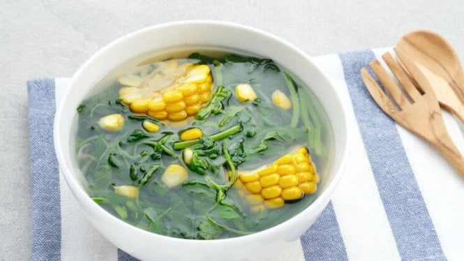 Resep Sayur Bening Bayam, Kaya Manfaat untuk Santapan Sehat Sehari-hari