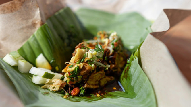 Pilihan Sehat, Coba Menu Daun Kenikir Ini untuk Mengisi Meja Makan