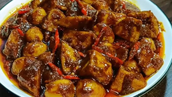 Resep Semur Telur Kentang Manis Gurih, Menu Rumahan yang Selalu Bikin Kangen