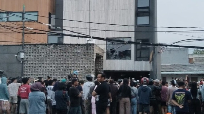 32 Barang Ahmad Sahroni yang Dijarah Warga Dikembalikan