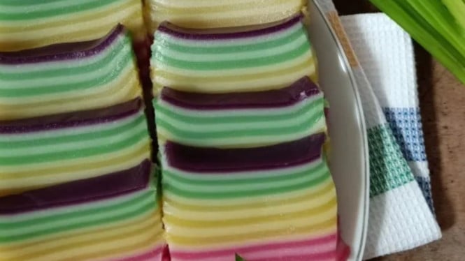 Kue Lapis Khas Melayu Manis Kenyalnya Bikin Bahagia