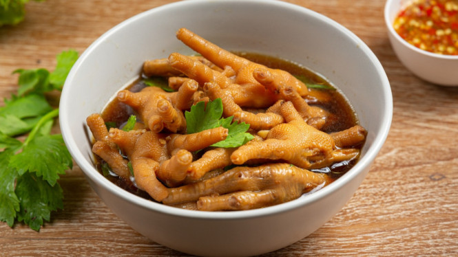 Resep Semur Ceker Pedas Manis Rumahan, Enak dan Bikin Ketagihan