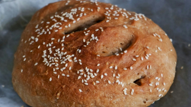Turkish Bagel Simit Empuk dan Renyah, Roti Jalanan Turki yang Mudah ...